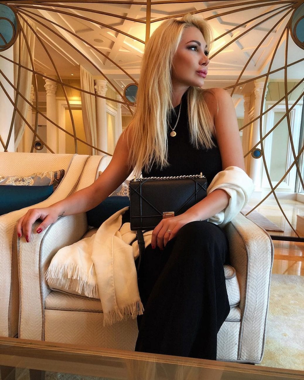 Taking a tour around the world with Miss Europe 2016 Lia Kees | Sabrina ...